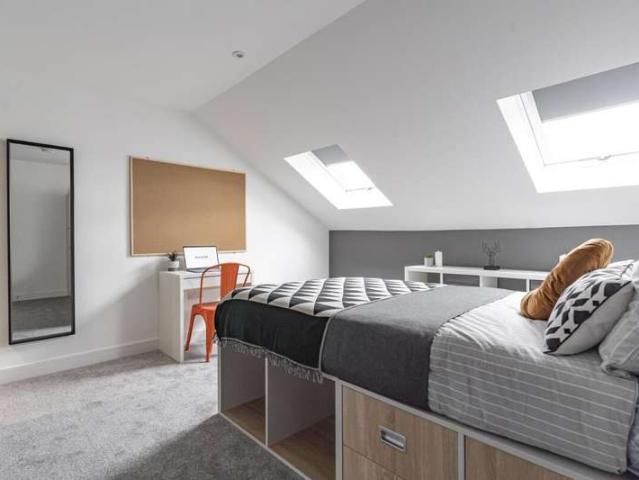 1 Bedroom House