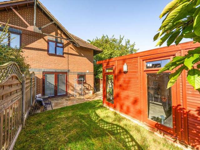 1 Bedroom House