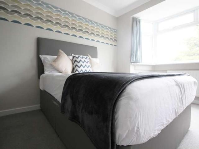 1 Bedroom House