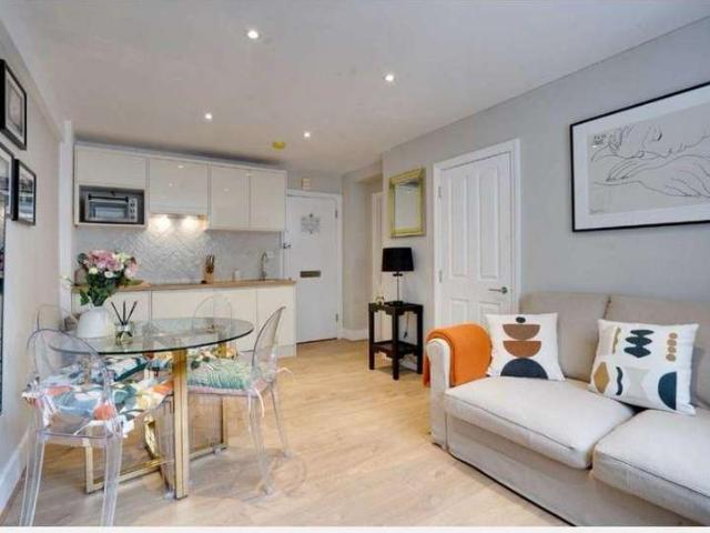 1 Bedroom House