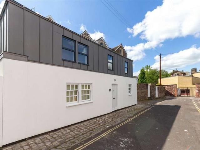 1 Bedroom House