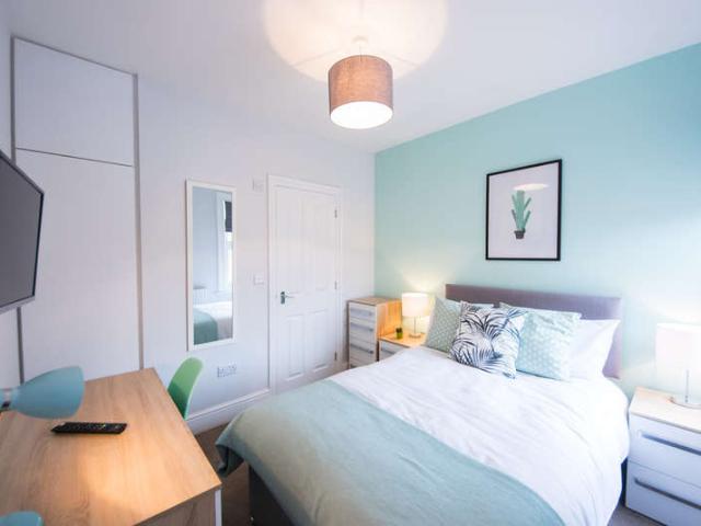 1 Bedroom House