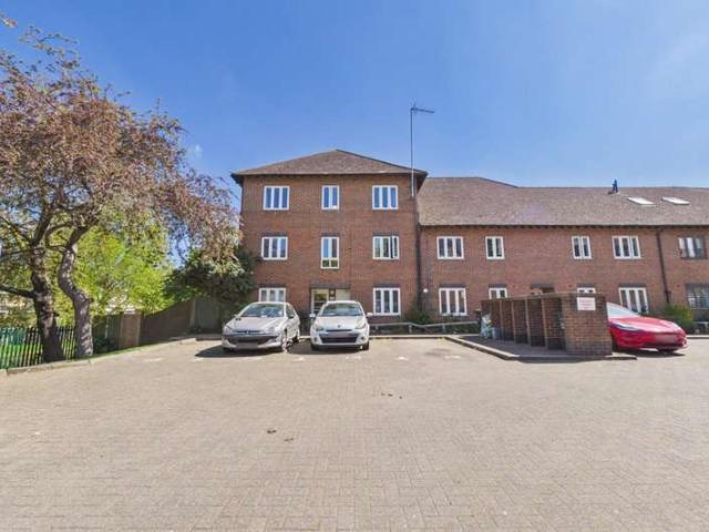 1 Bedroom House