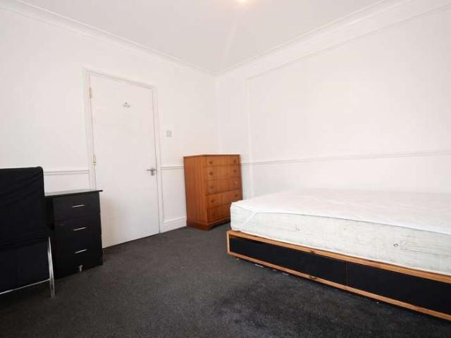 1 Bedroom House