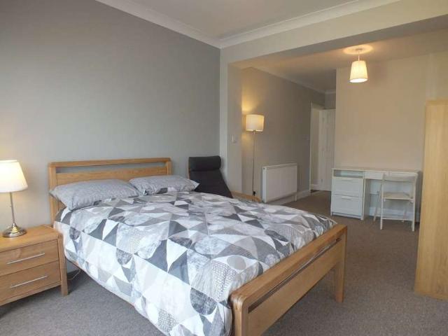 1 Bedroom House