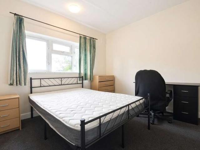 1 Bedroom House