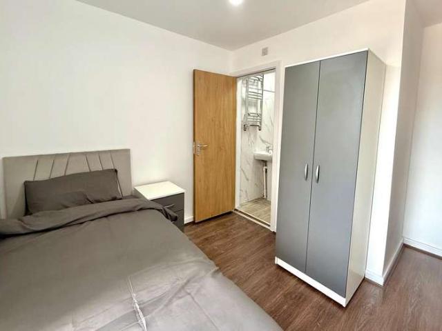 1 Bedroom House