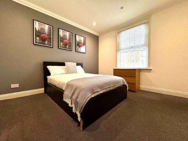 1 Bedroom House