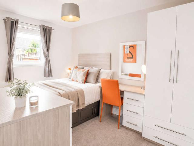 1 Bedroom House