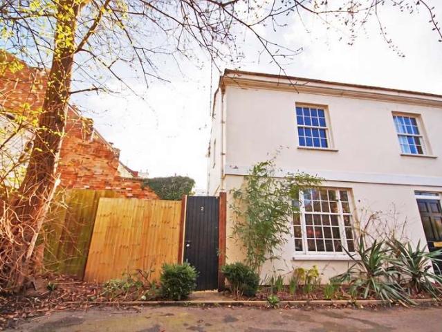 1 Bedroom House