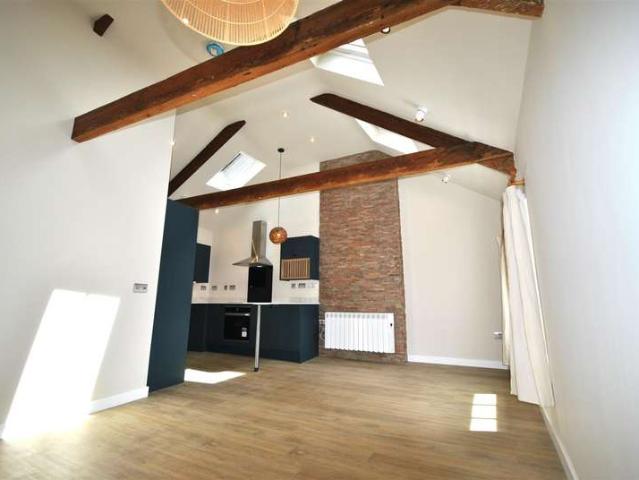 1 Bedroom House