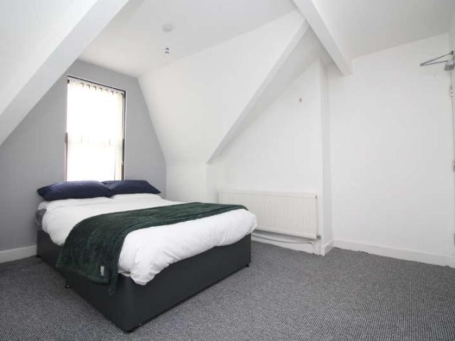 1 Bedroom House