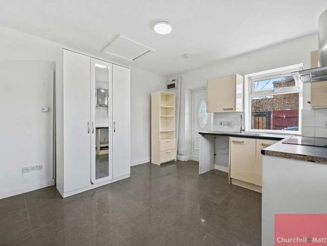 1 Bedroom House