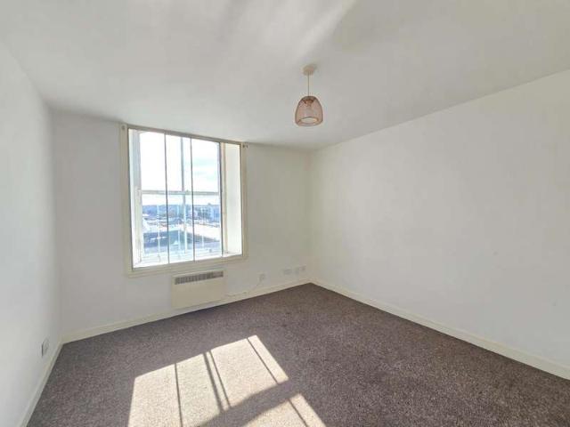 1 Bedroom House