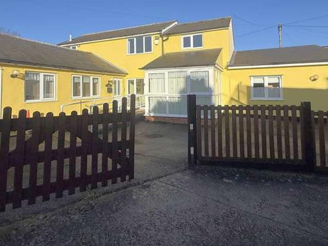 1 Bedroom House