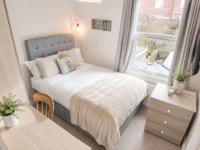 1 Bedroom House