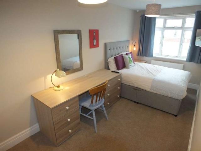 1 Bedroom House