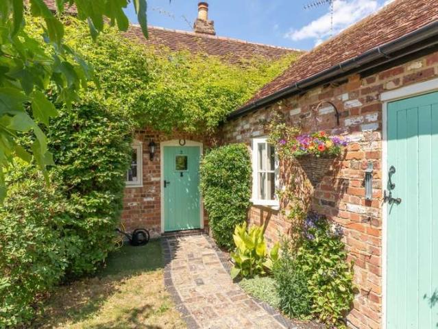 1 Bedroom House