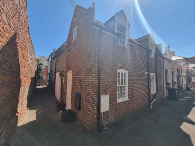 1 Bedroom House