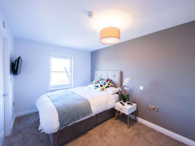 1 Bedroom House