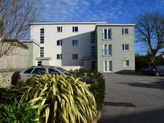 1 Bedroom House