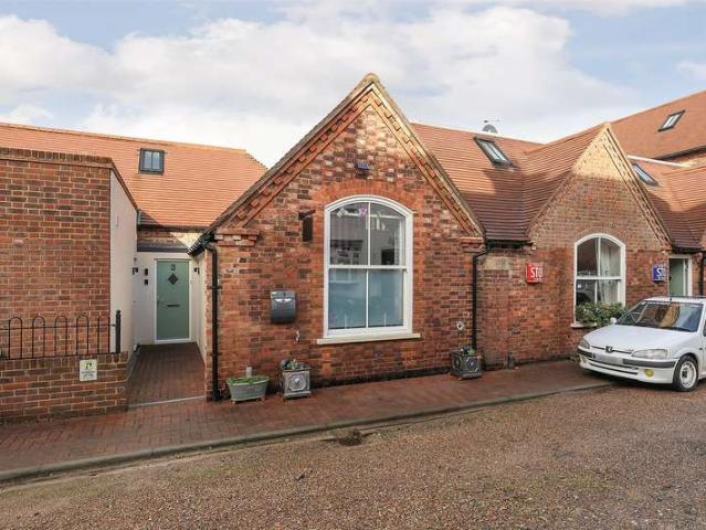 1 Bedroom House
