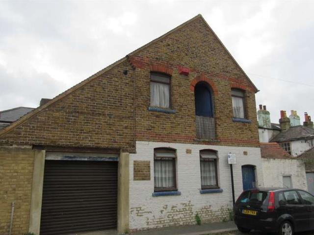 1 Bedroom House