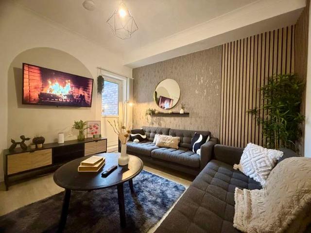1 Bedroom House