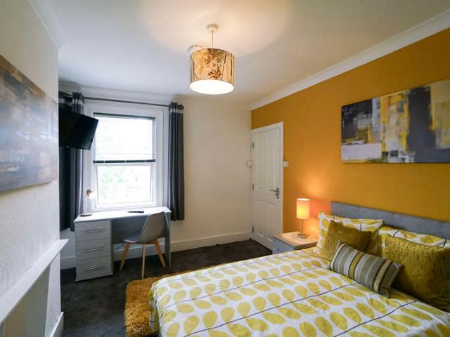 1 Bedroom House