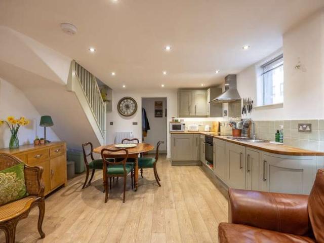 1 Bedroom House