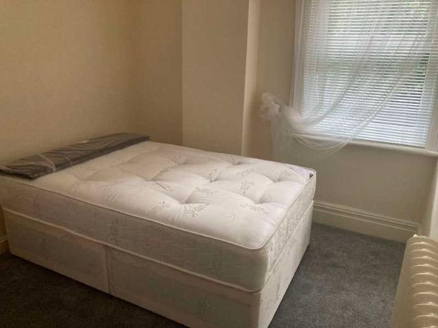 1 Bedroom House