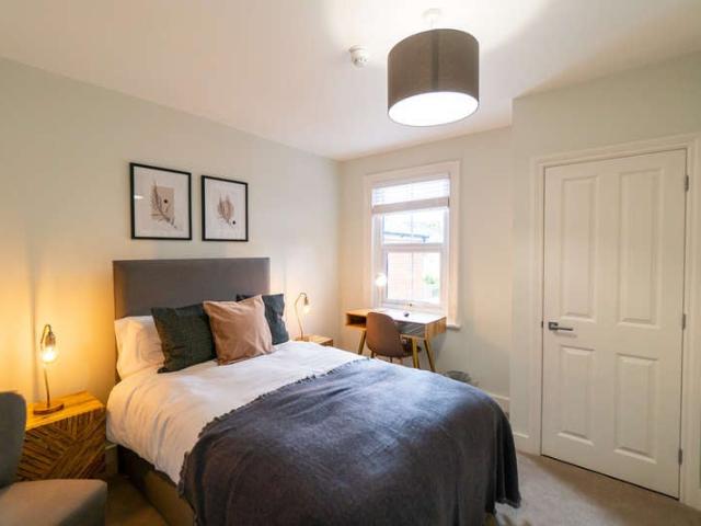 1 Bedroom House