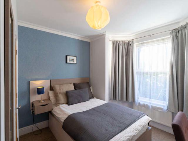 1 Bedroom House