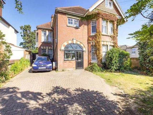 1 Bedroom House