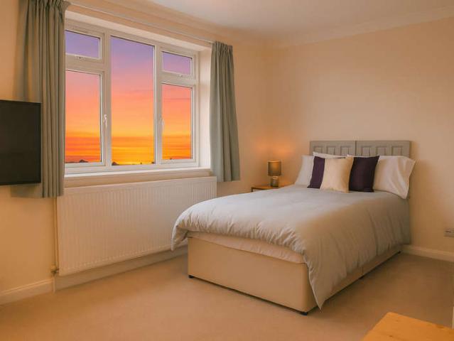 1 Bedroom House