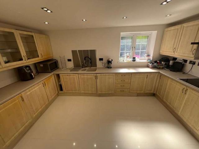 1 Bedroom House