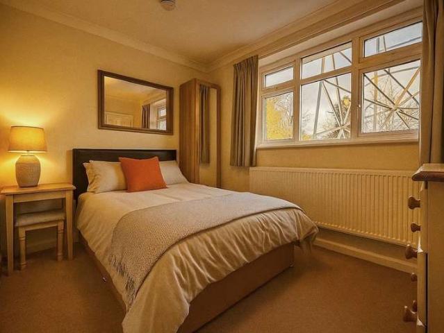 1 Bedroom House