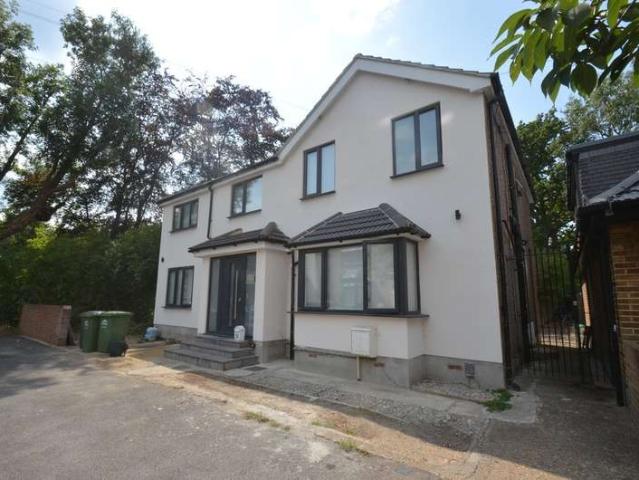 1 Bedroom House
