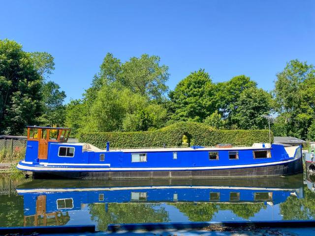1 bedroom house boat for sale