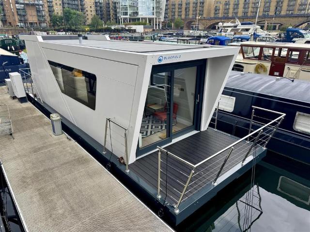 1 bedroom house boat for sale