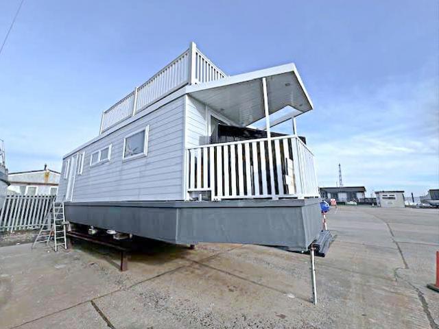 1 bedroom house boat for sale