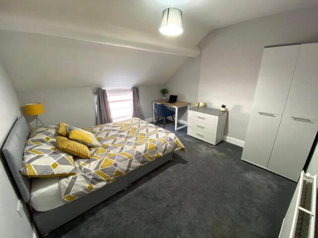 1 Bedroom House Bangor Gwynedd 100211765