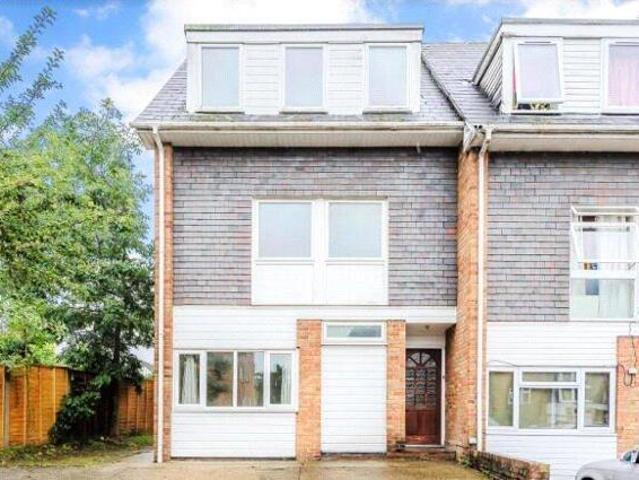 1 Bedroom House Brentwood Essex LS101703948