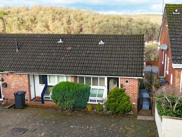 1 Bedroom House Gloucestershire Gloucestershire LS101059761