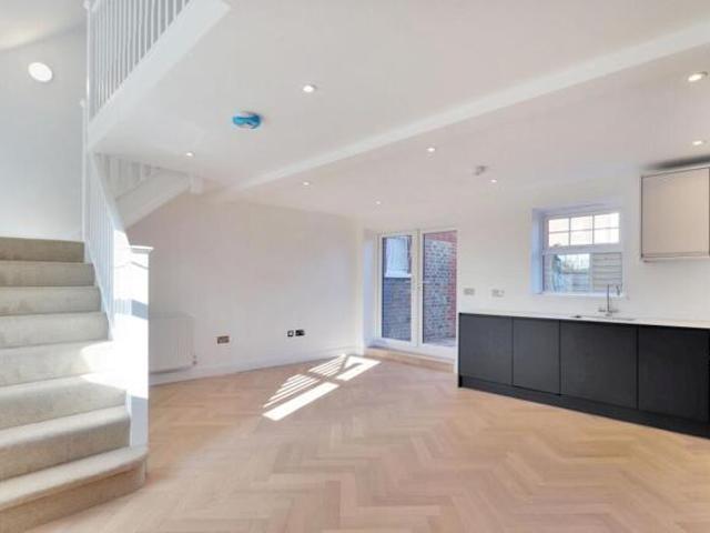 1 Bedroom House Edenbridge Kent LS98864794