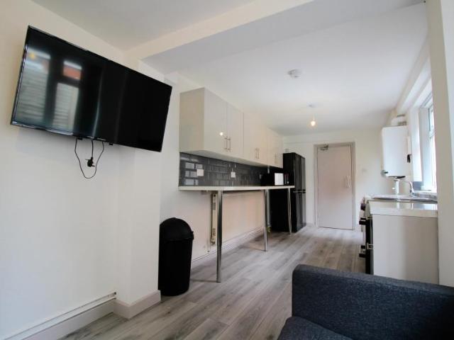 1 Bedroom House Edgbaston West Midlands 101986618