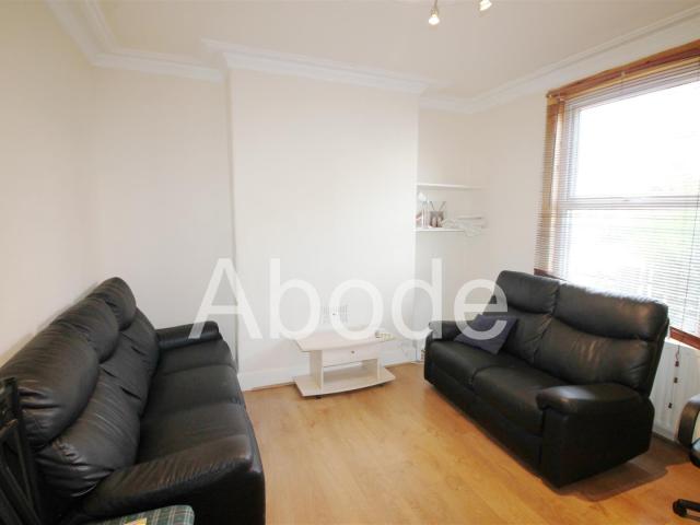 1 Bedroom House for rent at Delph Mount, Woodhouse, Leeds