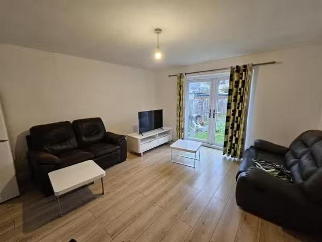 1 bedroom house for rent in 31 Priory Road, Cambridge, CB5 8HT.