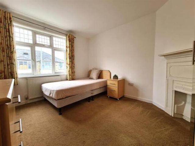 1 bedroom house for rent in Rooms available at 48 Elizabeth Way, Cambridge, CB4