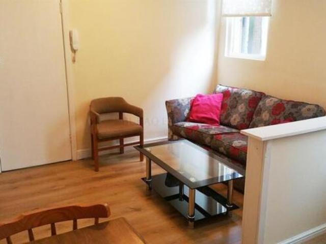 1 bedroom house for rent in Clyde Road Gatley, Manchester, M20